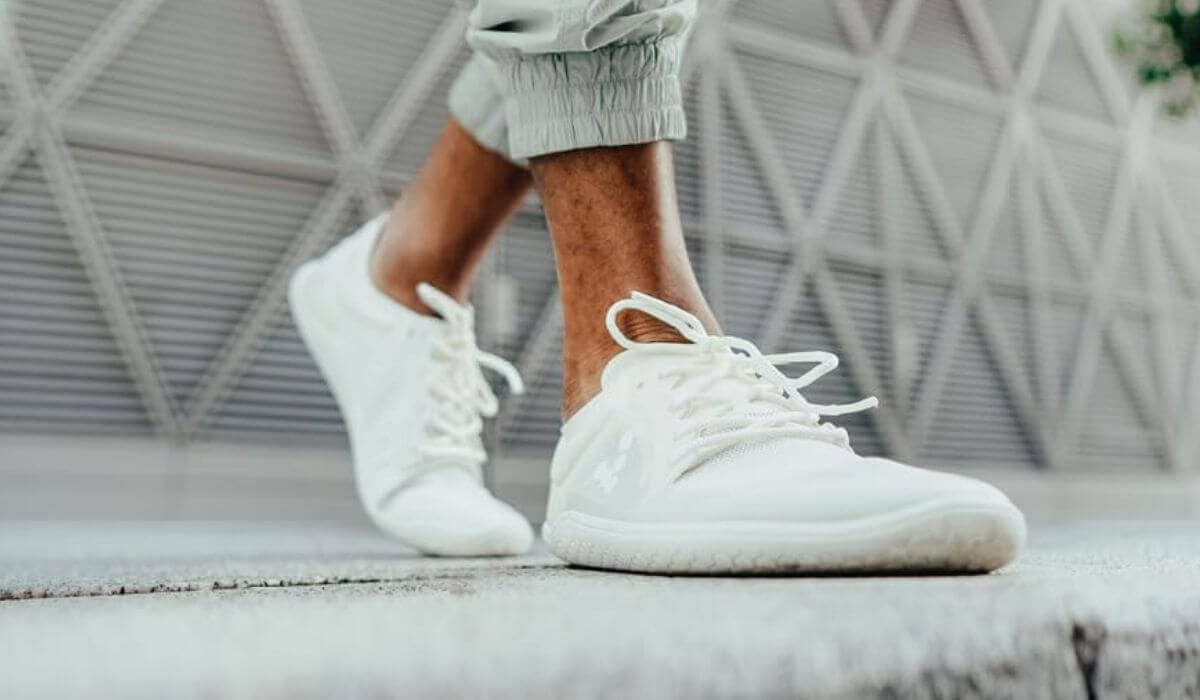 Our FAV Guide to Barefoot Running Shoes for Lake Life